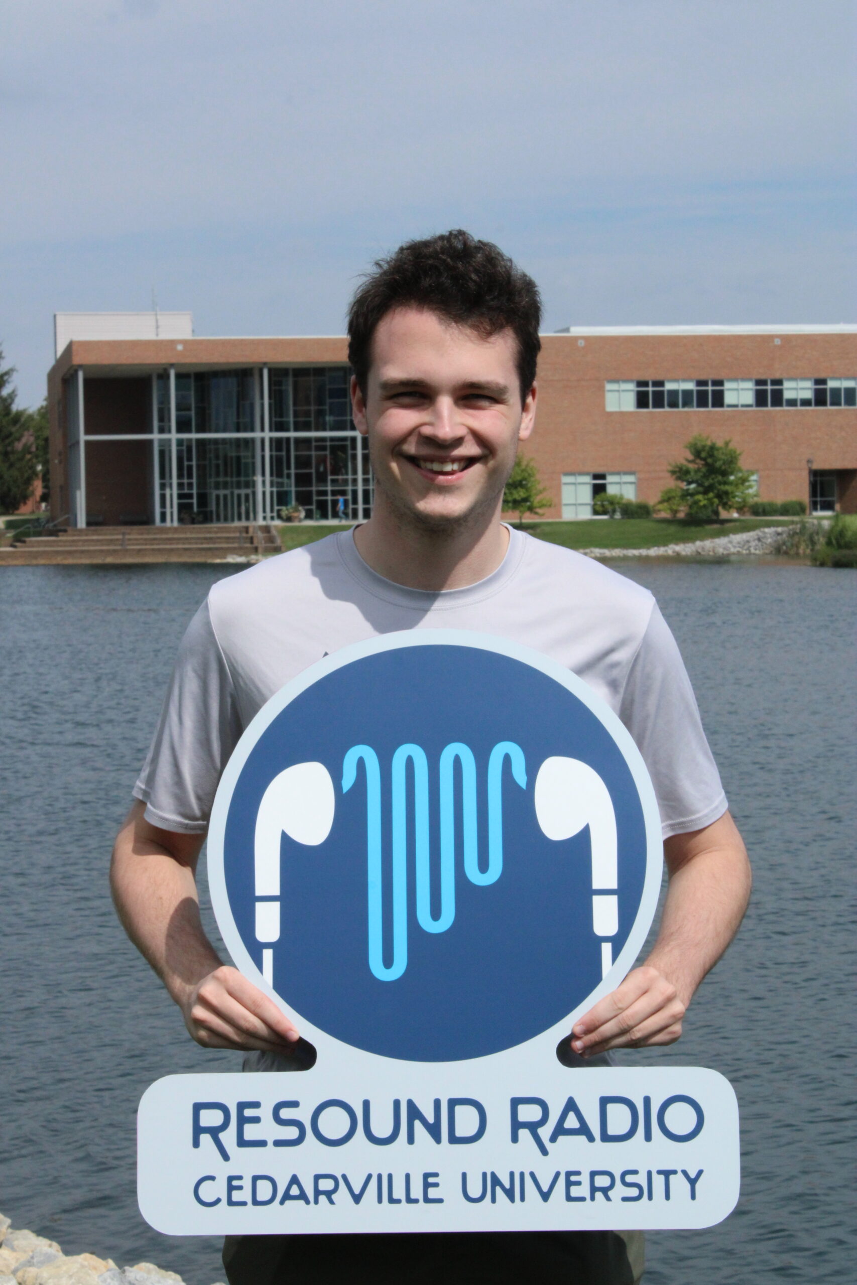 Resound Radio – Your Music. Your Faith.